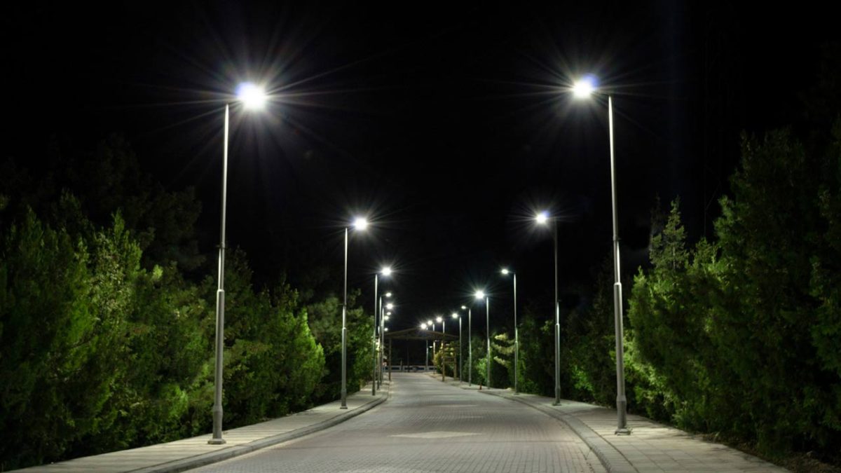 Led Street Light Fixtures for Street & Roadway Lighting